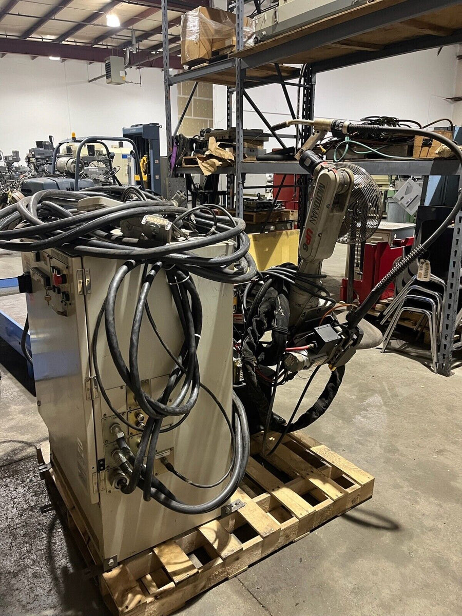 Motoman UPC Robot w/ XRC2001 Yasnac XRC UPC Control & Welding Head ...